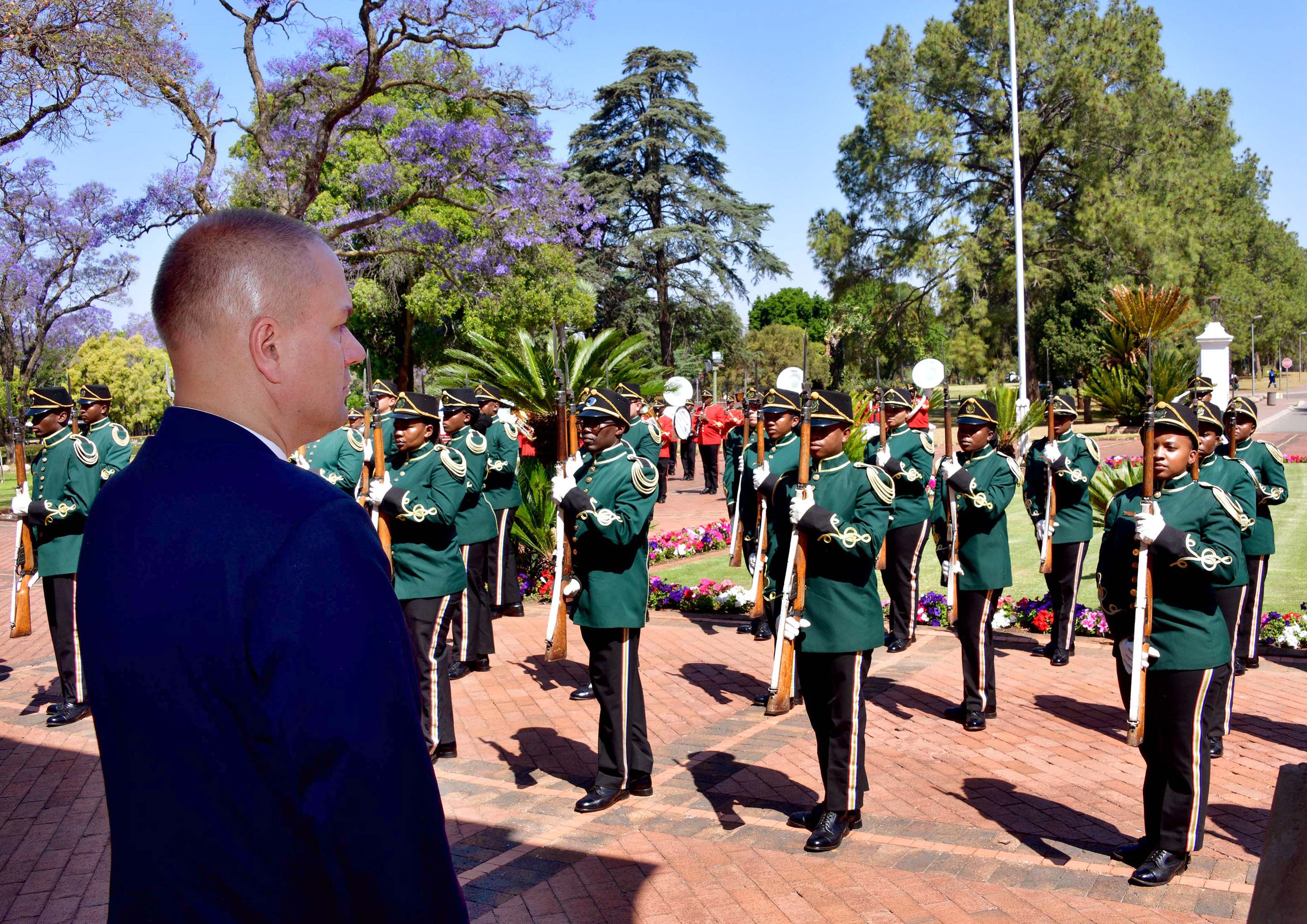 Ambassador Adam Burakowski presents his credentials in South Africa ...