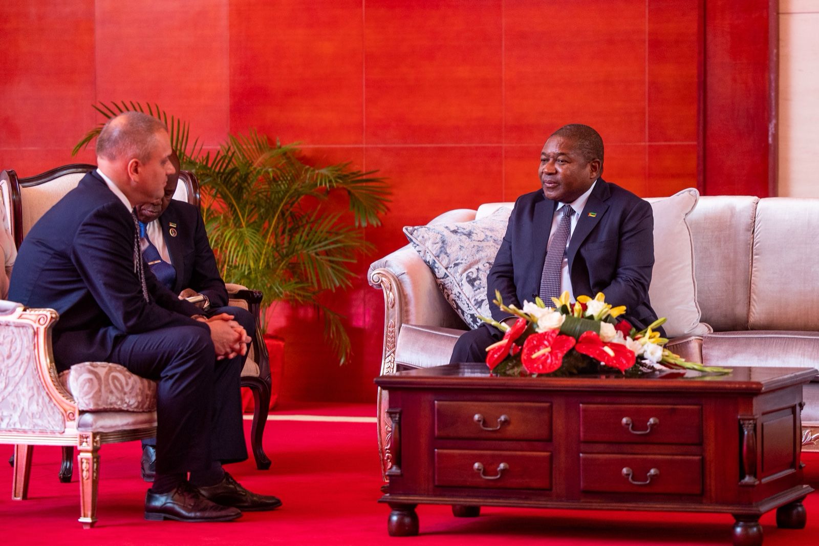 Ambasador Adam Burakowski składa listy uwierzytelniające w Republice ...