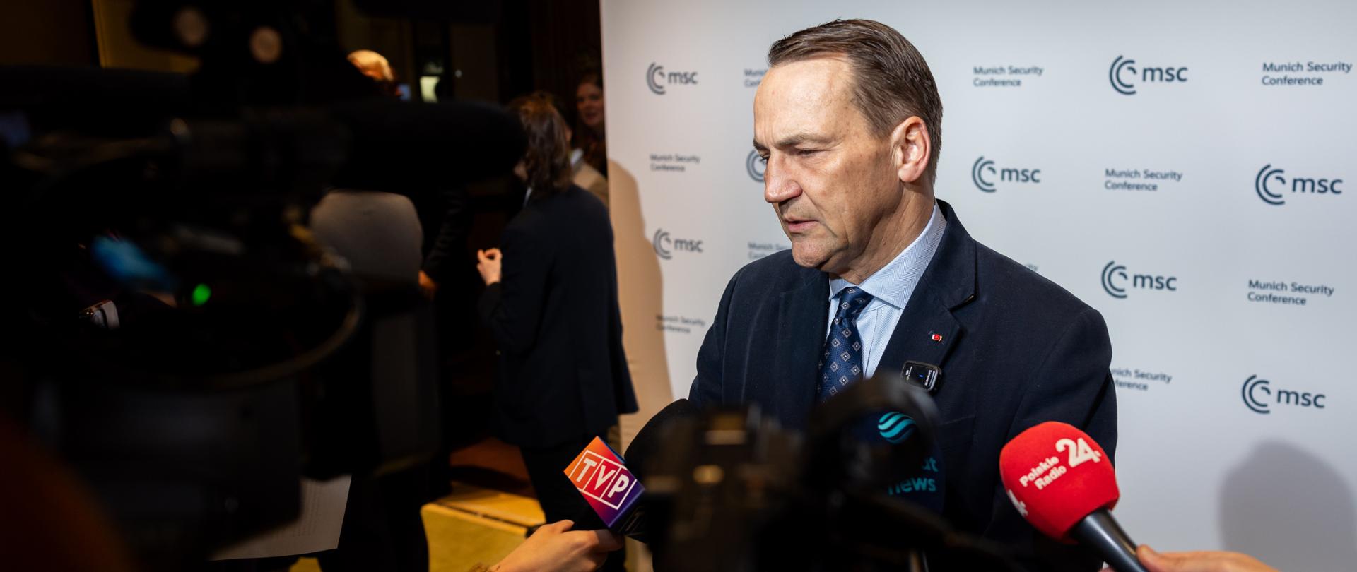 Minister Radosław Sikorski rozpoczyna udział w Konferencji Bezpieczeństwa w Monachium ...