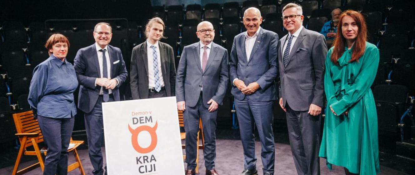 Predstavitev knjige prof. dr. Ryszarda Legutka Demon v demokraciji – Totalitarne skušnjave v ...