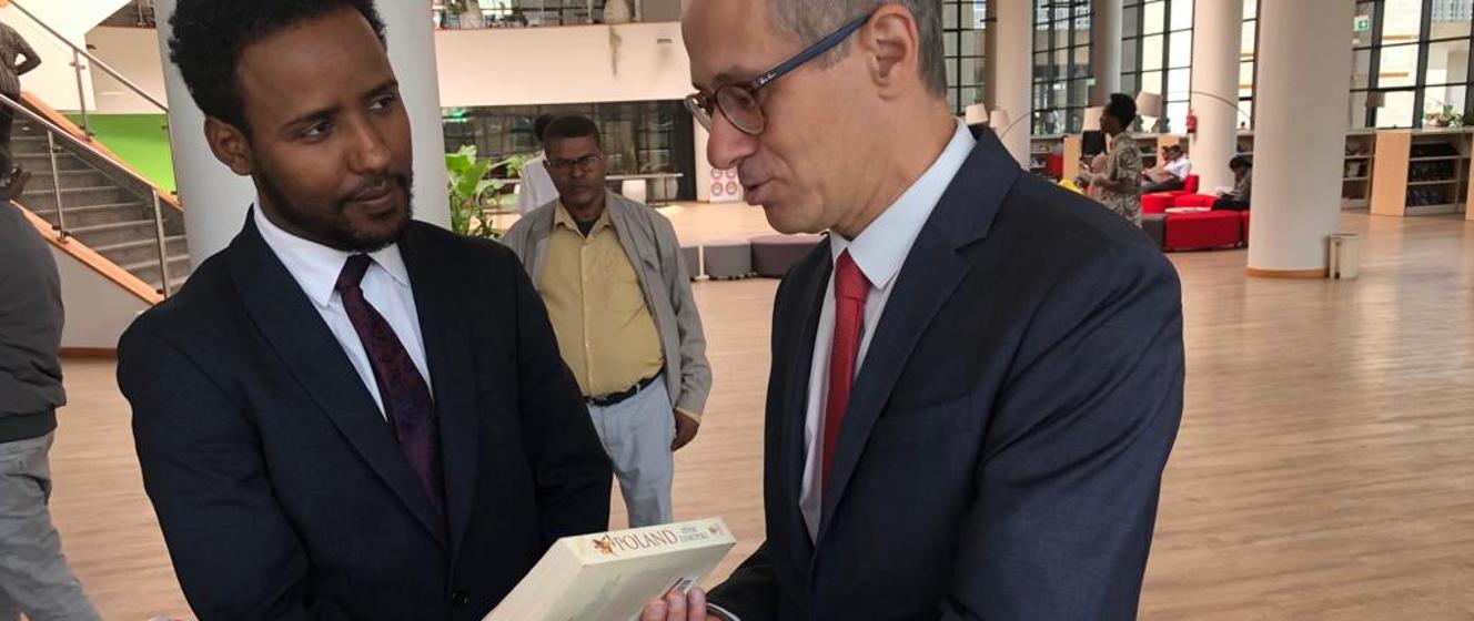 Donation of books to Abrehot Library - Poland in Ethiopia - Gov.pl website