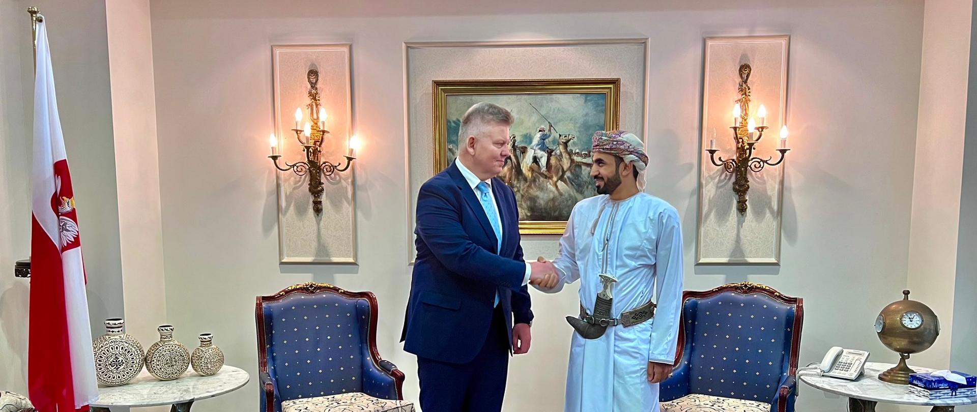Ambasador RP spotkał się z Konsulem Honorowym RP w Maskacie - Polska w Arabii Saudyjskiej ...