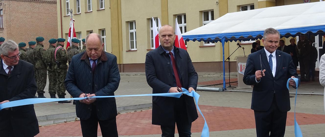 Otwarcie Ronda im. 20 Bartoszyckiej Brygady Zmechanizowanej w Mławie - Mazowiecki Urząd ...