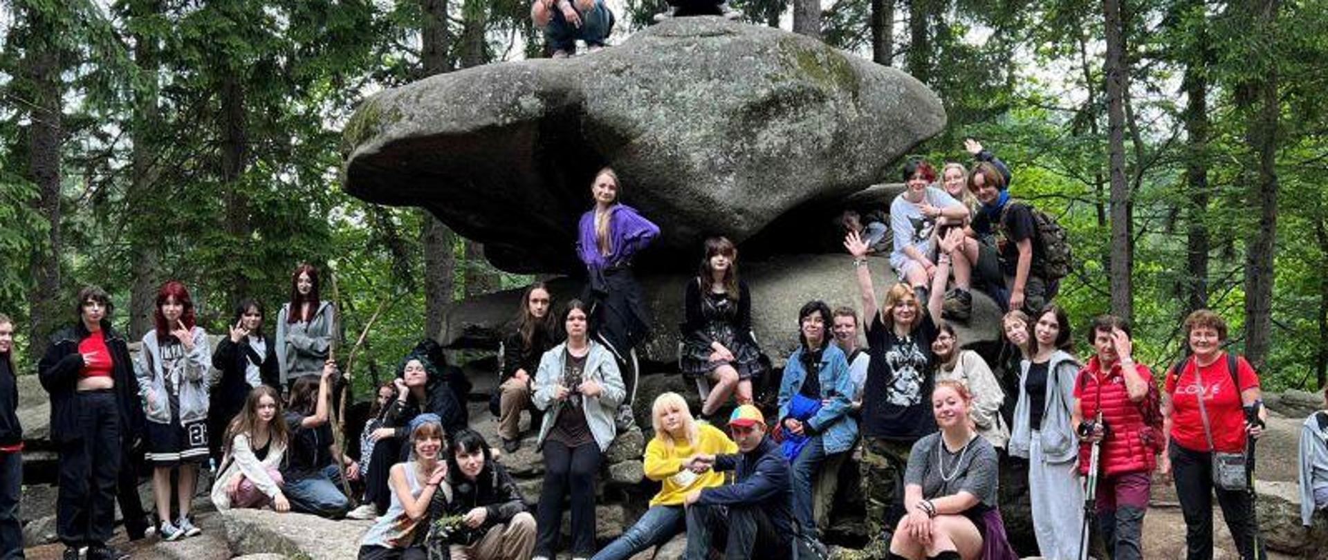 Wycieczka krajoznawcza klas 2b i 2c. Szklarska Poręba- 3-7.06.2024 ...