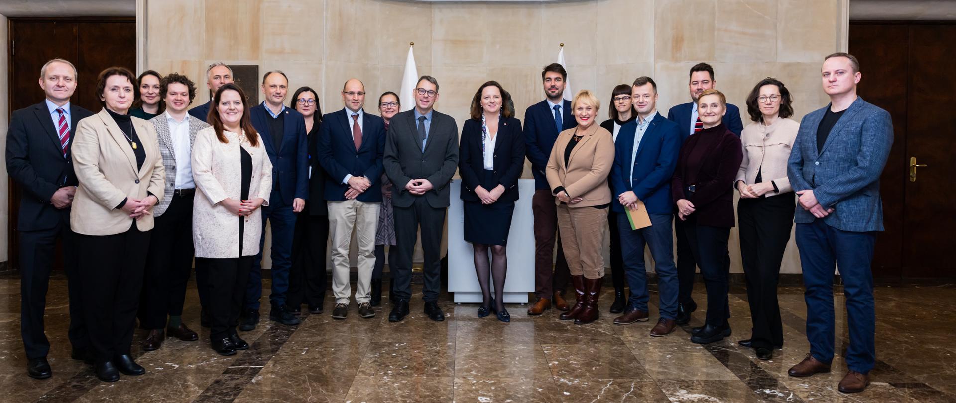 Spotkanie wiceministrów Anny Radwan-Röhrenschef i Jakuba Wiśniewskiego ...