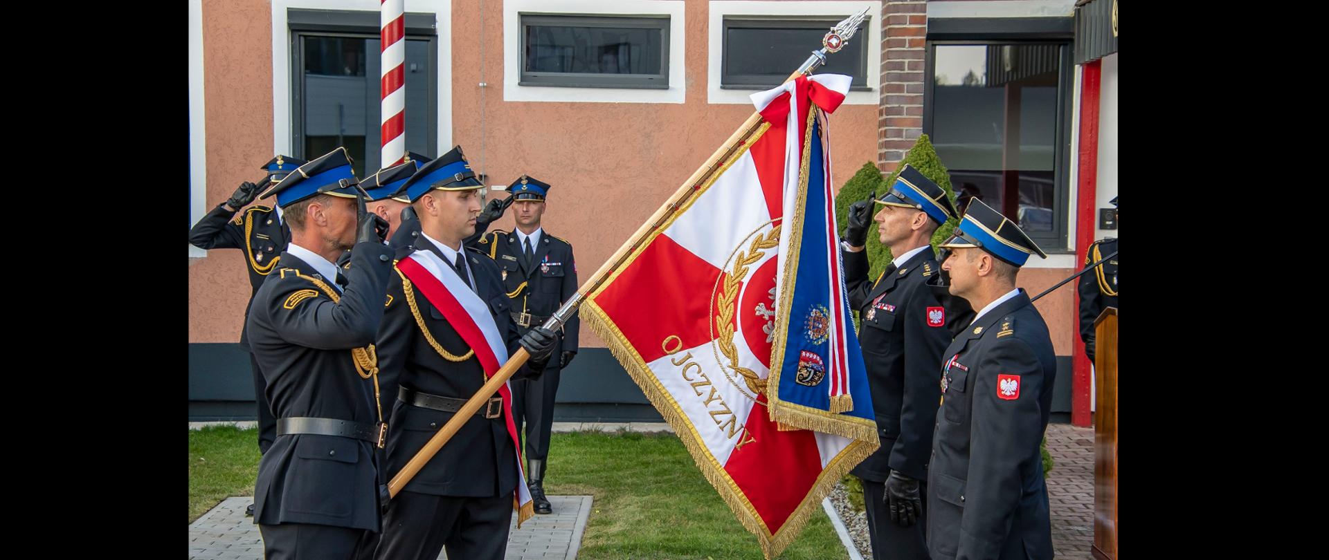 Zmiany kadrowe kierownictwa w Komendzie Powiatowej PSP w Polkowicach - Komenda Powiatowa ...