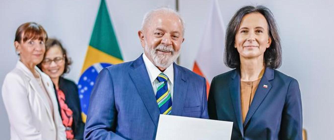 Apresentação de credenciais pela nova embaixadora da República da ...