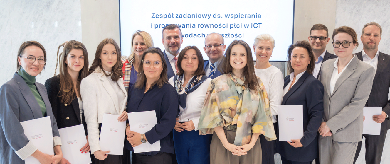 Ruszył zespół zadaniowy wspierający kobiety w ICT - Ministerstwo ...