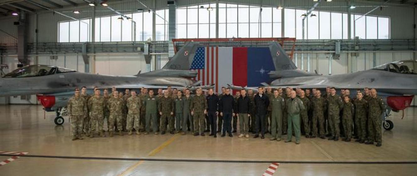 Polish and American pilots together ensure the security of the entire ...