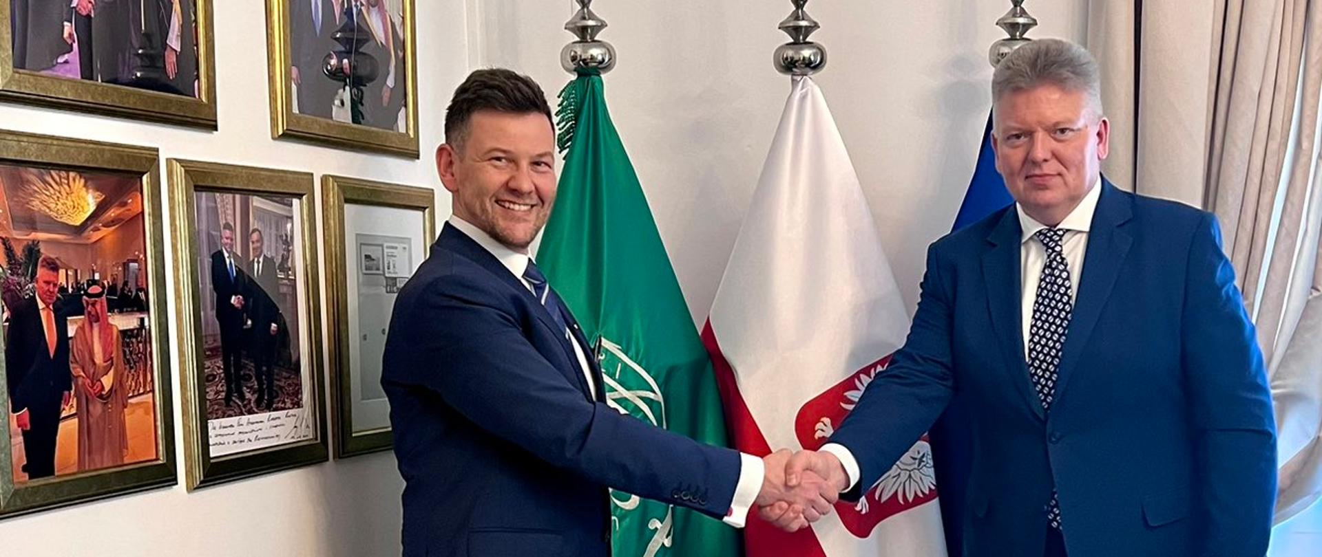Ambasador RP spotkał się z prof. Marcinem Wojtysiukiem-Kotlarskim - Polska w Arabii Saudyjskiej ...