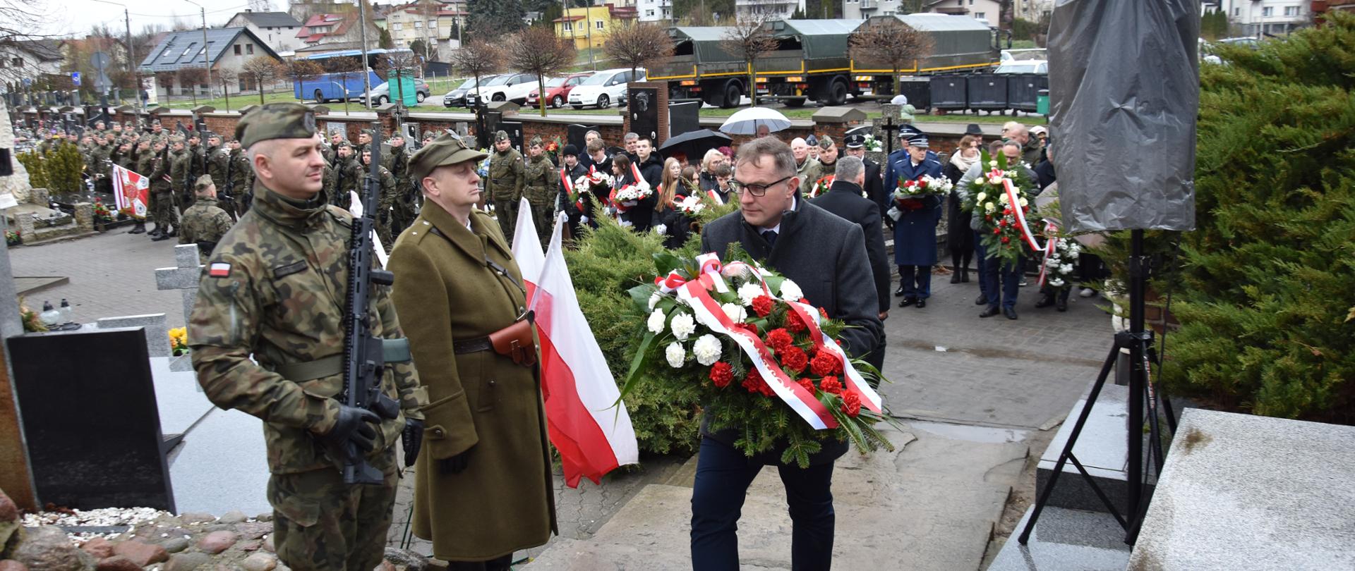 Obchody rocznicy Zbrodni Katyńskiej i Katastrofy Smoleńskiej w Warce - Mazowiecki Urząd ...